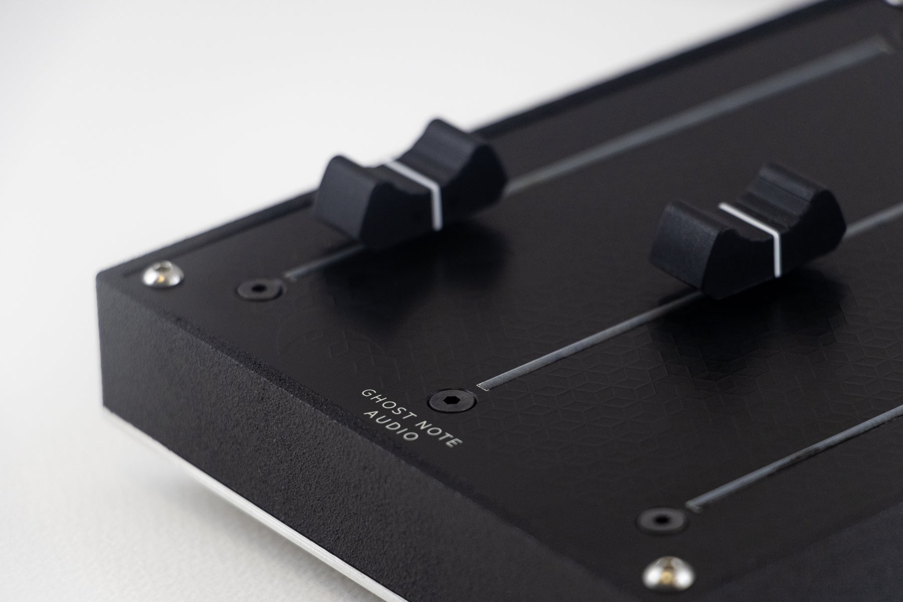 Ghost Note Audio – Eschew Tradition